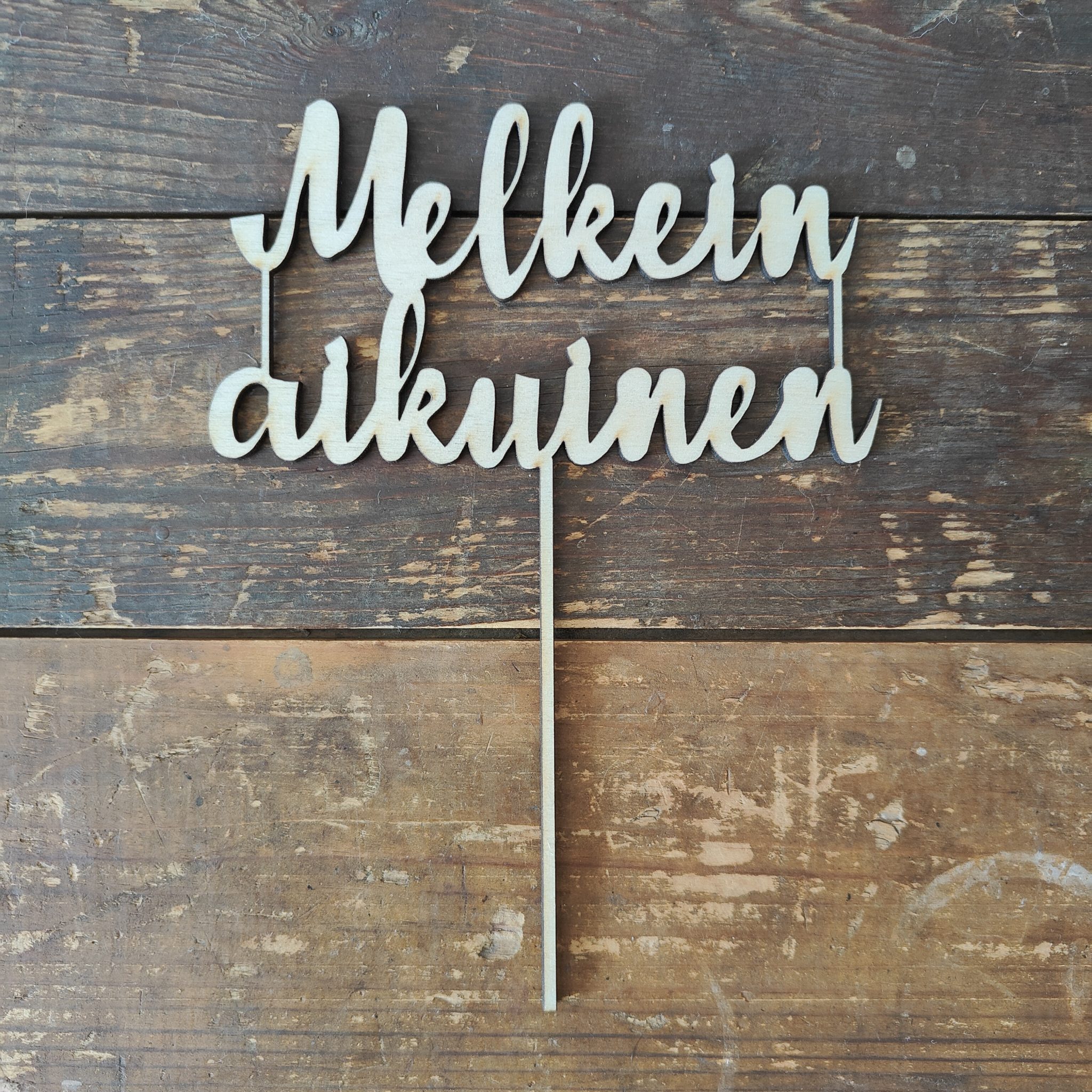 Melkein aikuinen-kakkukoriste - UrkkiLaser - Koko kansan laserkaivertaja